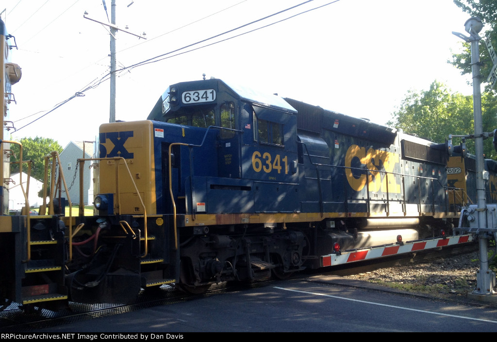 CSX GP40-2 6341 trails third on C964-19